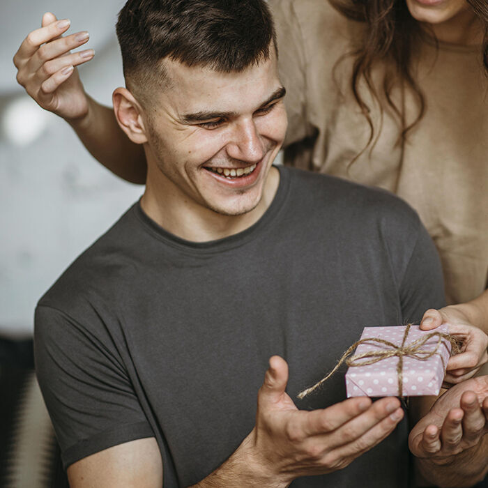 Что подарить мужчине на 23 Февраля: 44 идей подарков на любой вкус - Я ...